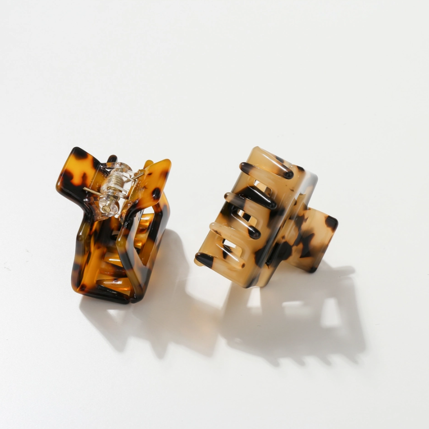 Brie Mini Square Claw Clip – Bradley's Gift and Home